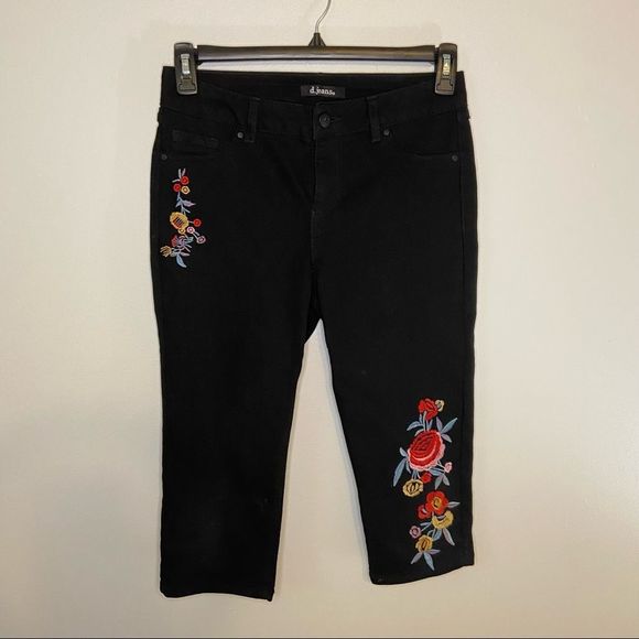 d. jeans | Pants & Jumpsuits | D Jeans Black Embroidered Floral Capris ...